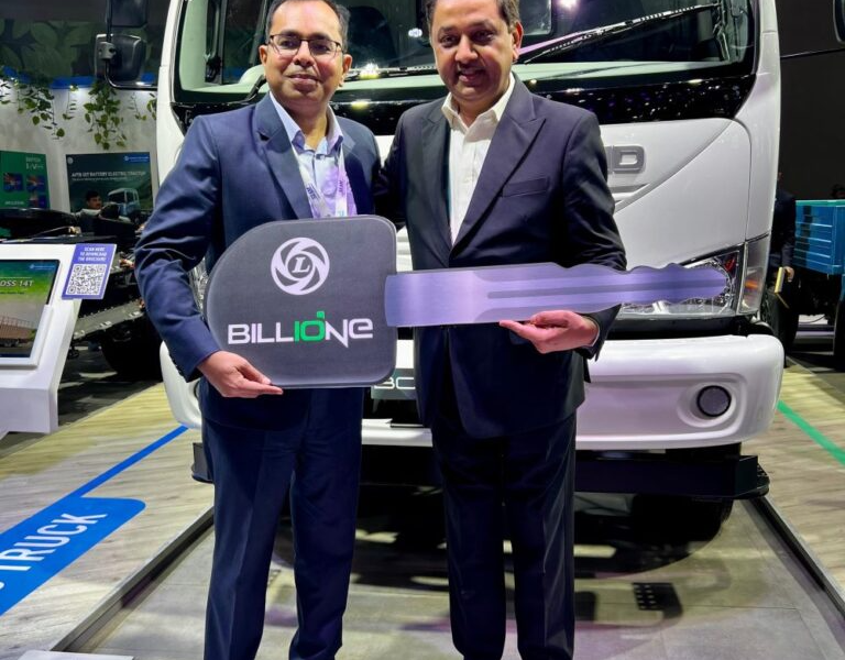 Ashok Leyland Delivers The First 14T Boss Electric Truck To BillionE At Bharat Mobility Expo ...